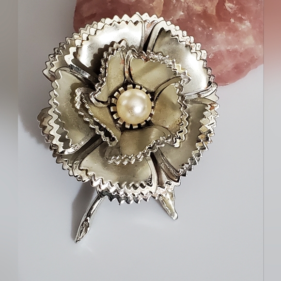 Vintage | Jewelry | Vintage Coro Layered Pearl Enamel Flower Brooch Pin ...